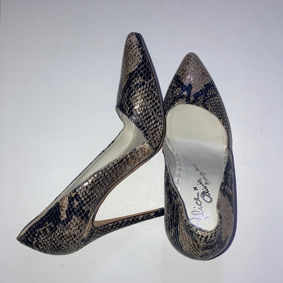 Alice + Olivia | Shoes | Alice Olivia By Stacey Bendet Snakeskin Heels ...